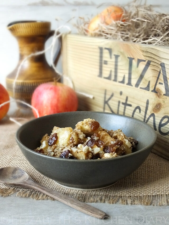Deep Dish Apple & Sultana Crumble - Elizabeth's Kitchen Diary