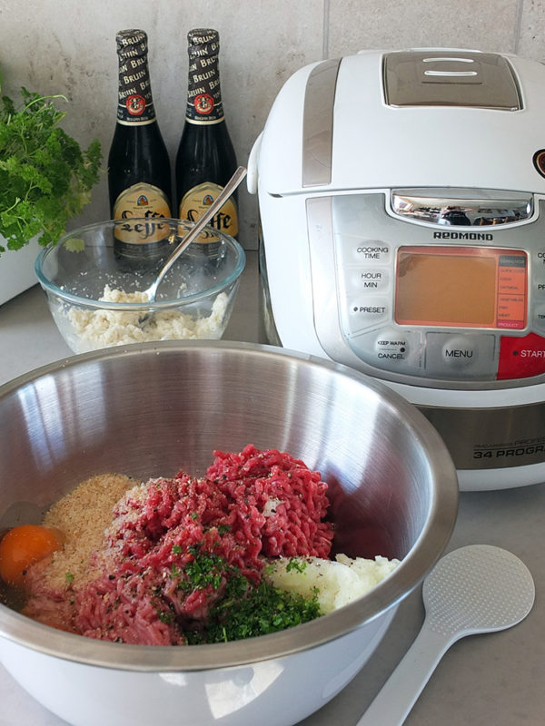 Boulets à la Liégeoise - a Classic Belgium Meatball Recipe - Elizabeth ...