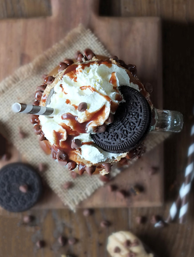 Chocolate & Peanut Butter Flavour Oreo Freakshake - Elizabeth's Kitchen ...