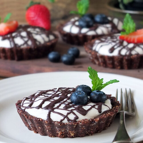 No Bake Chocolate Nut Tarts with Icelandic Skyr - Elizabeth's Kitchen Diary