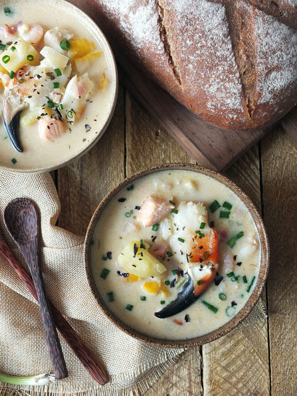 A Simple Creamy Seafood Chowder Recipe - Elizabeth's Kitchen Diary