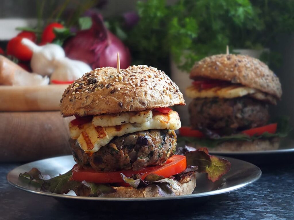 BBQ Lamb Burgers Recipe with Fiery Chilli Halloumi - Elizabeth's ... BBQ Lamb Burgers Recipe with Fiery Chilli Halloumi - Elizabeth's ...