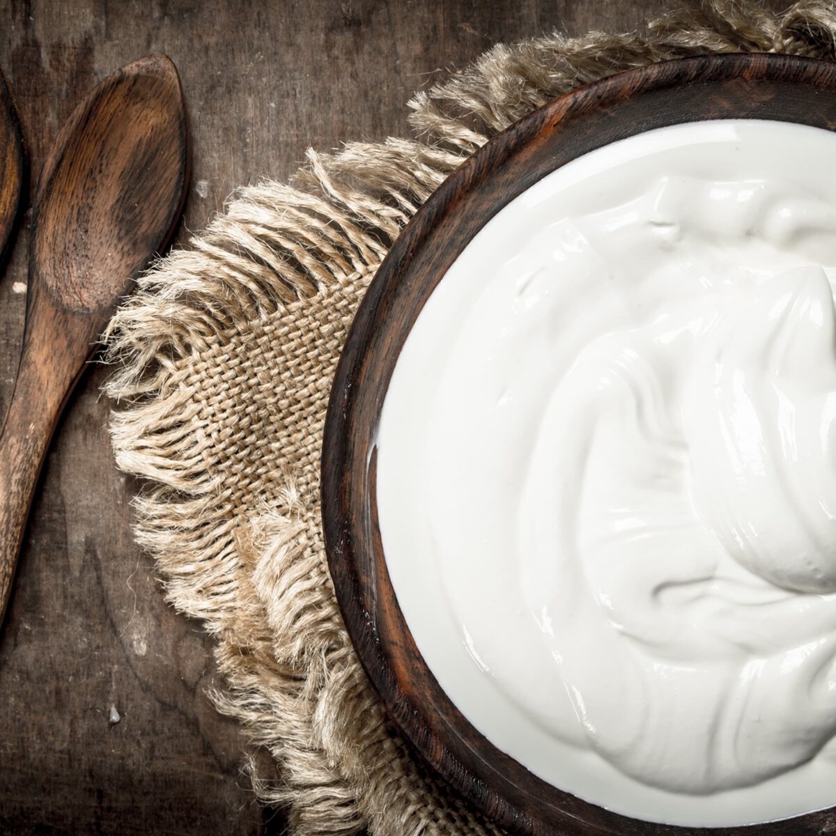How to make your own natural yoghurt, the easy way! - Elizabeth's ...